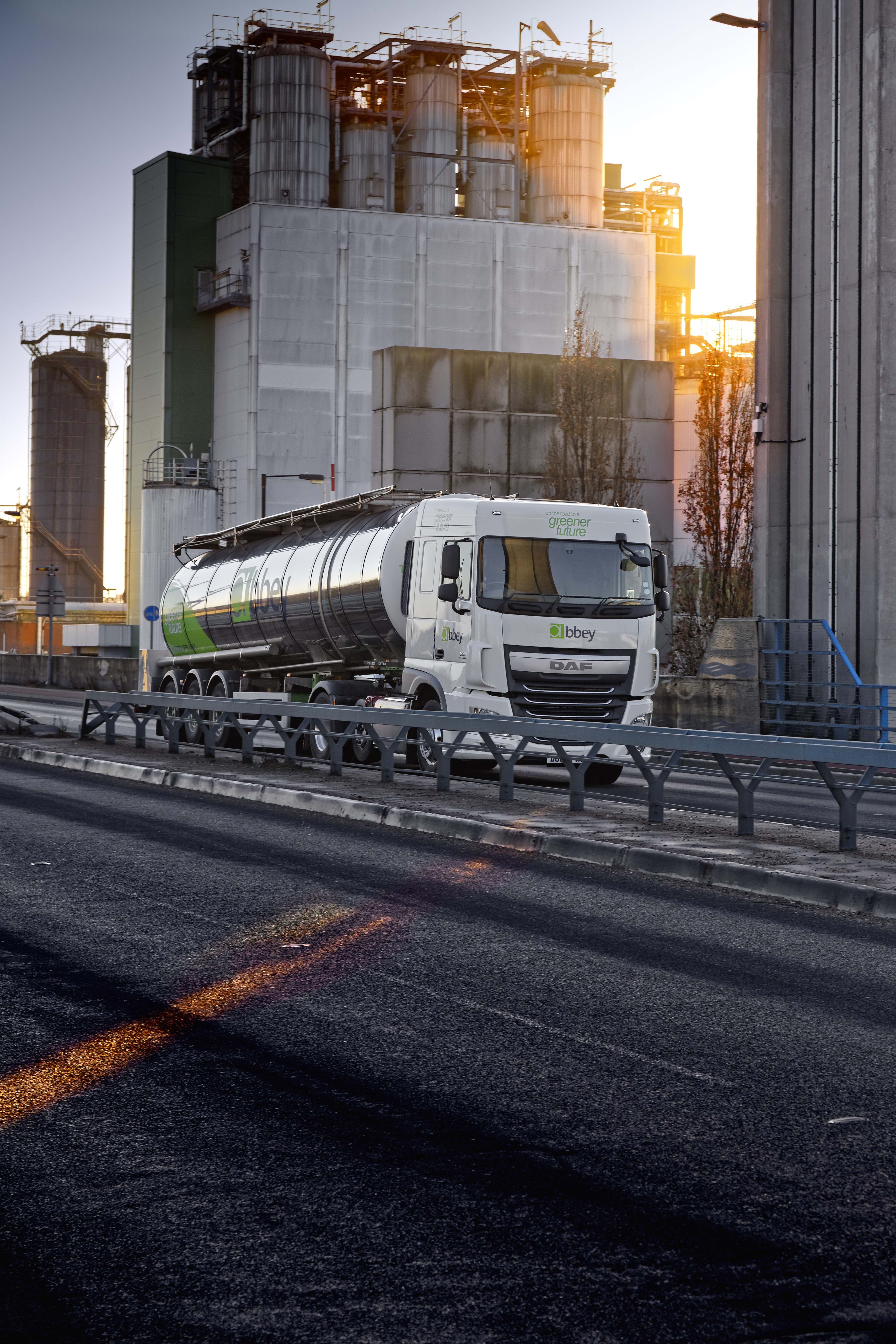 Abbey Logistics, DAF Trucks fleet update, Bulk tanker, DAF XF FTP - DAF ...