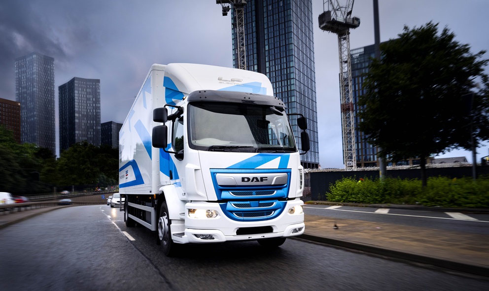 DAF presents zero-emissions LF Electric at Freight in the City Expo ...