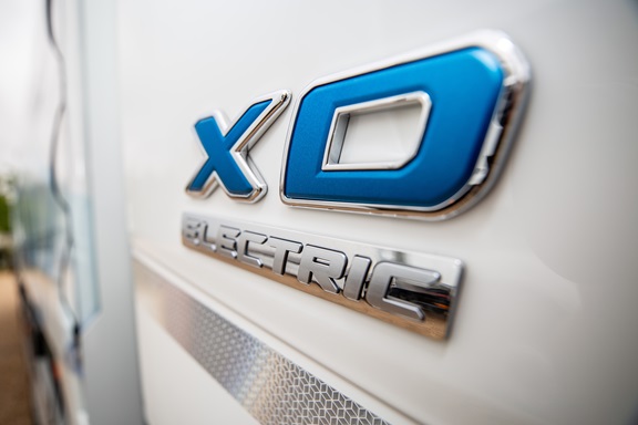 DAF Trucks pledges diesel parity with 100 XD Electric tractors and bold ...